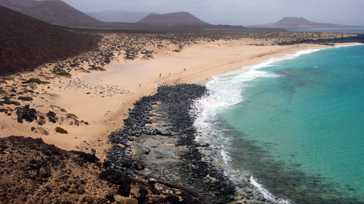 Exigimos al Cabildo de Lanzarote que active los mecanismos de protección y conservación de los ...